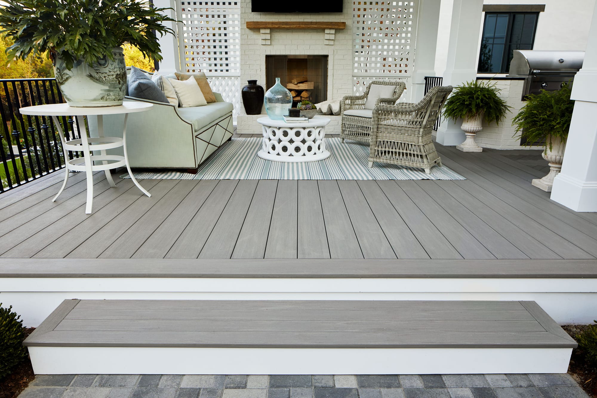 Composite Decking Compliance: Ensuring Your Deck Meets Code